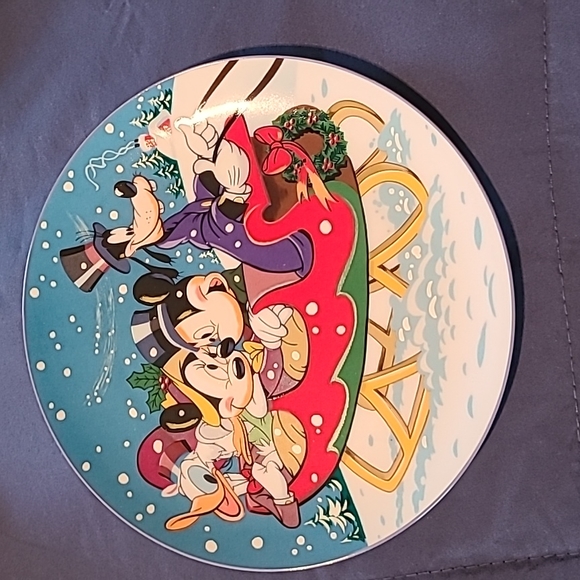 Disney | Art | Disney Collectible Plate | Poshmark